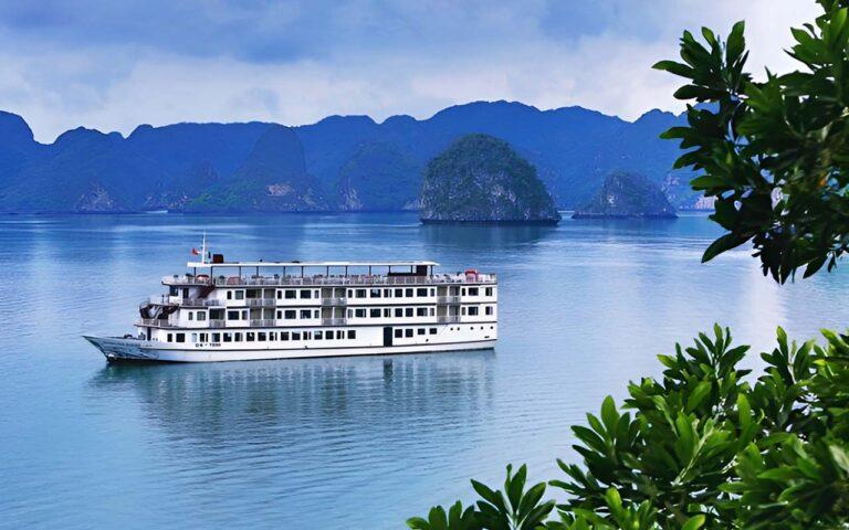 Crown Legend Cruises - Halong Bay - Lan Ha Bay - Vietnam